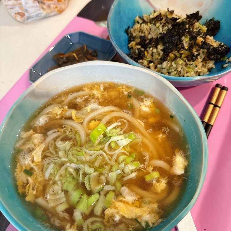 小川菜摘 卵とじうどんと卵炒飯の画像